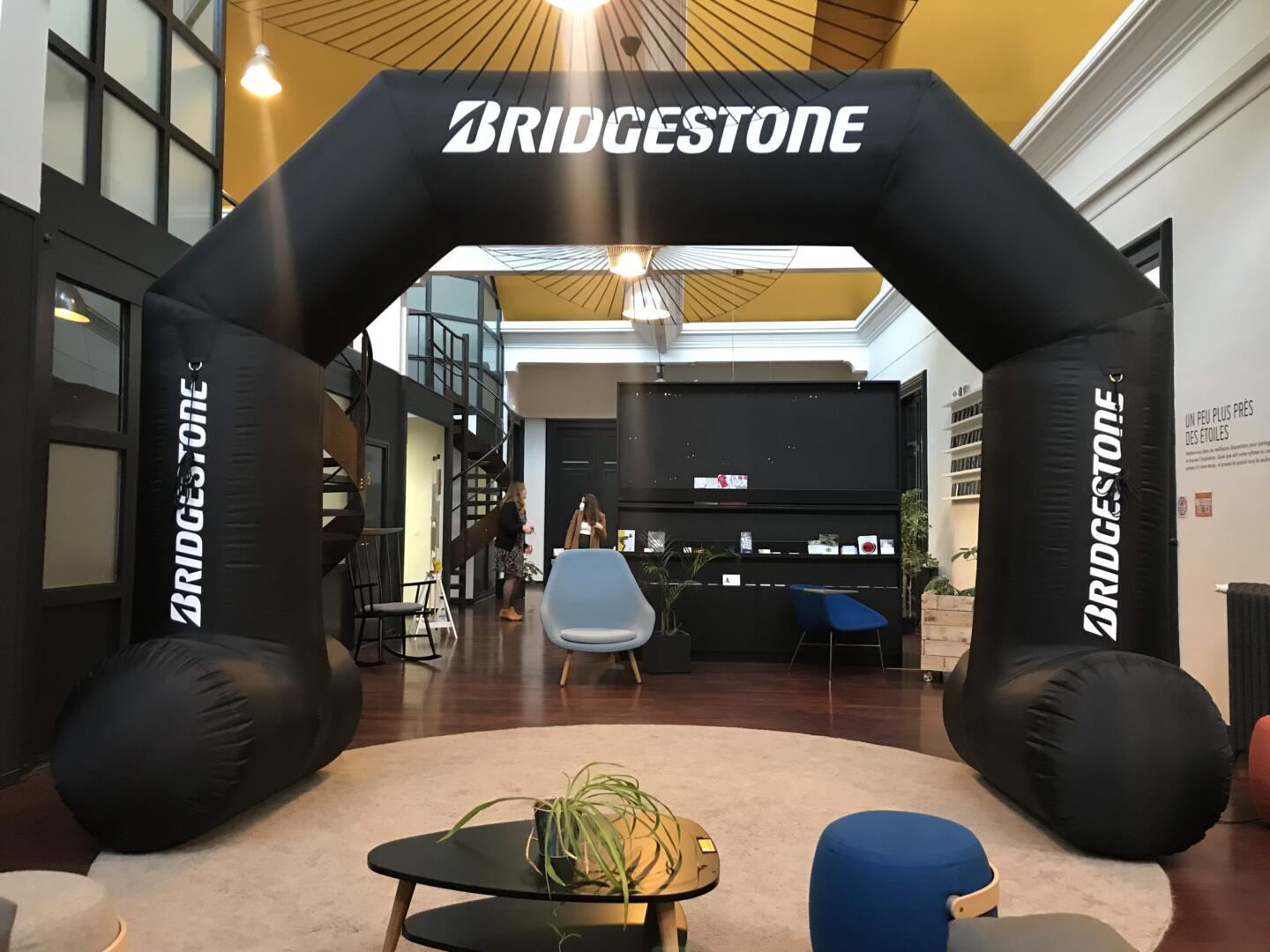 Arche gonflable car display - Arche gonflable - Airsystems France