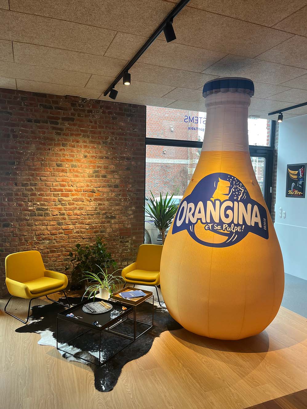 Bouteille gonflable Orangina - Airsystems France